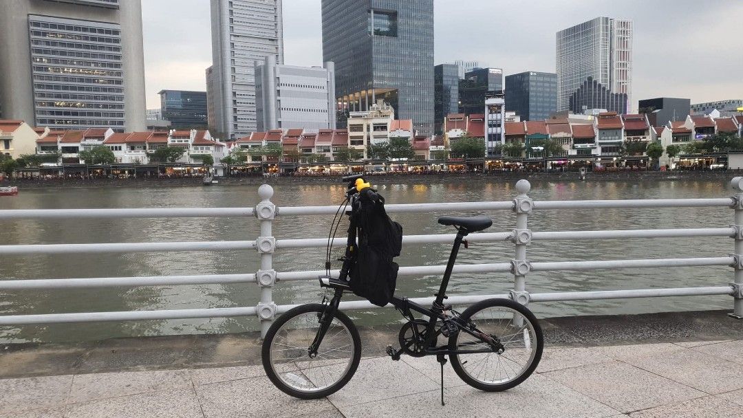 Btwin tilt 100 folding bike - Black, Sports Equipment, Bicycles & Parts, Bicycles on Carousell