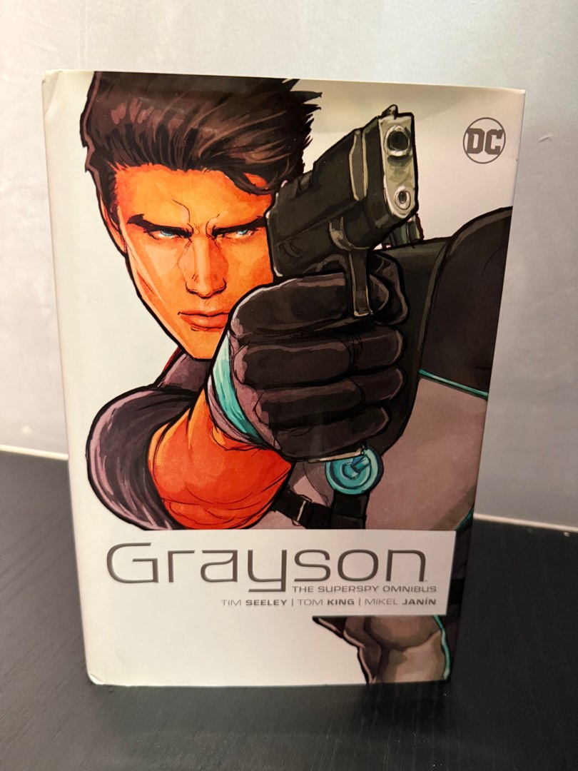 Grayson: The Superspy Omnibus, Hobbies & Toys, Books & Magazines ...