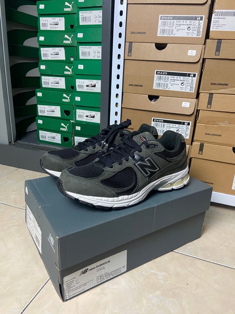 New Balance 2002R Black Dark Grey, Fesyen Pria, Sepatu , Sneakers di ...