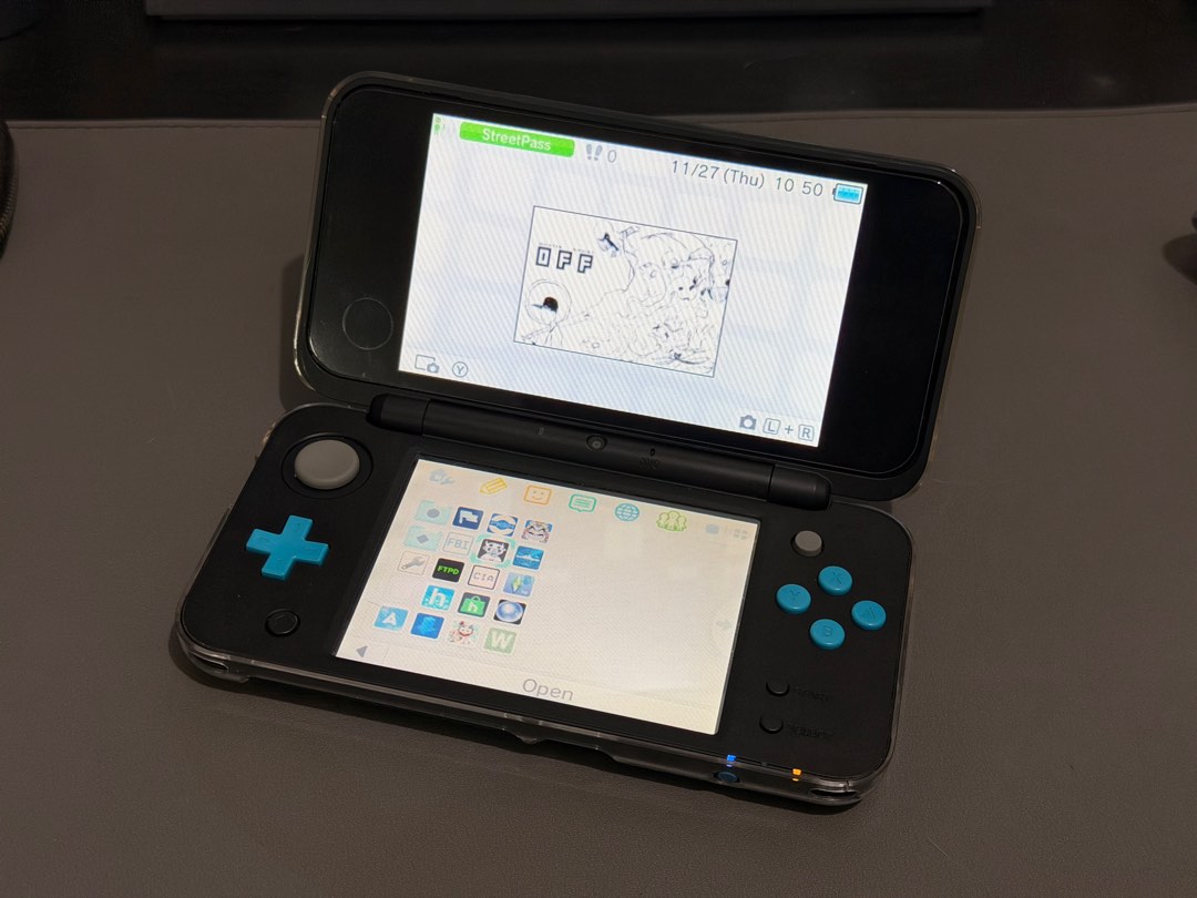 Nintendo 2DS XL Black and Turquoise CFW, Video Gaming, Video Game ...