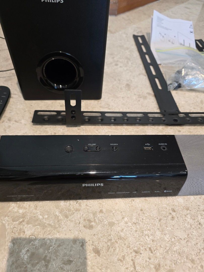 Philips Soundbar with Subwoofer and Wall Mount Bracket, Audio ...