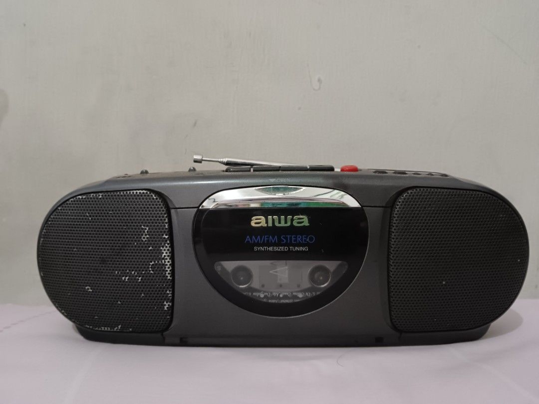 Aiwa stereo radio cassette recorder Jadul, Elektronik, Lainnya di Carousell