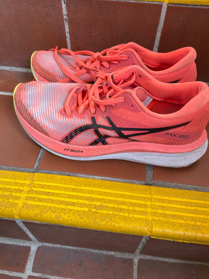 Asics Magic Speed Running Shoes, Men's Fashion, Footwear, Sneakers on ...