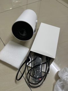 Epson EB-X04 Projector with Accessories, TV & Home Appliances, TV ...