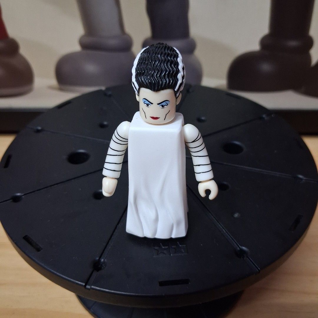Medicom Toy Universal Studios Universal Monsters Bride of Frankenstein ...