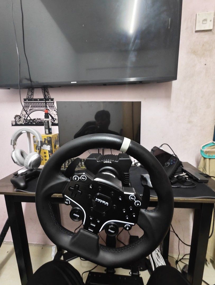 MOZA R5 Racing Wheel and Pedals, Video Gaming, Gaming Accessories ...