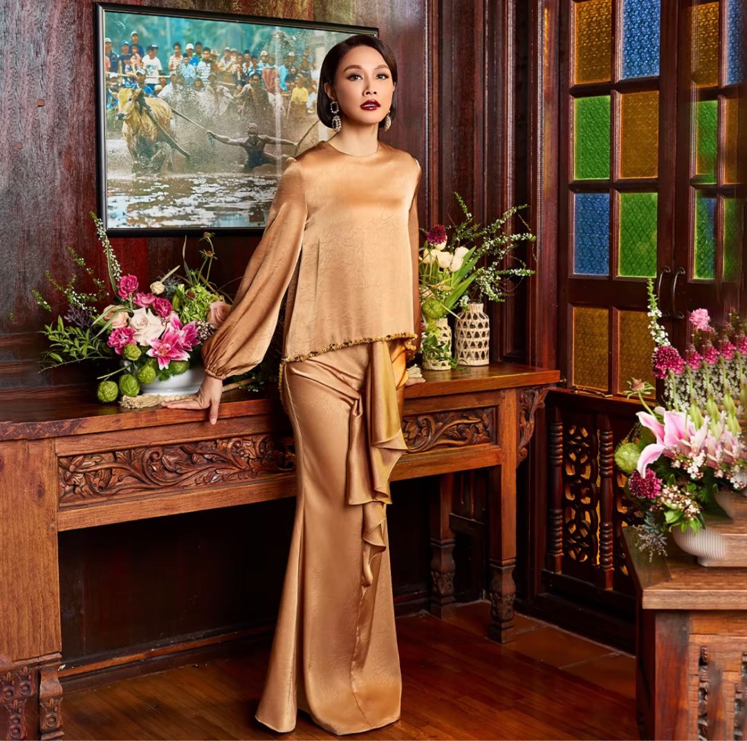 SPXSL SLAY-SA RAYA 2025 LYDIA KURUNG SHAWL PUBLIKA (SHAWLPUBLIKA x SETH ...