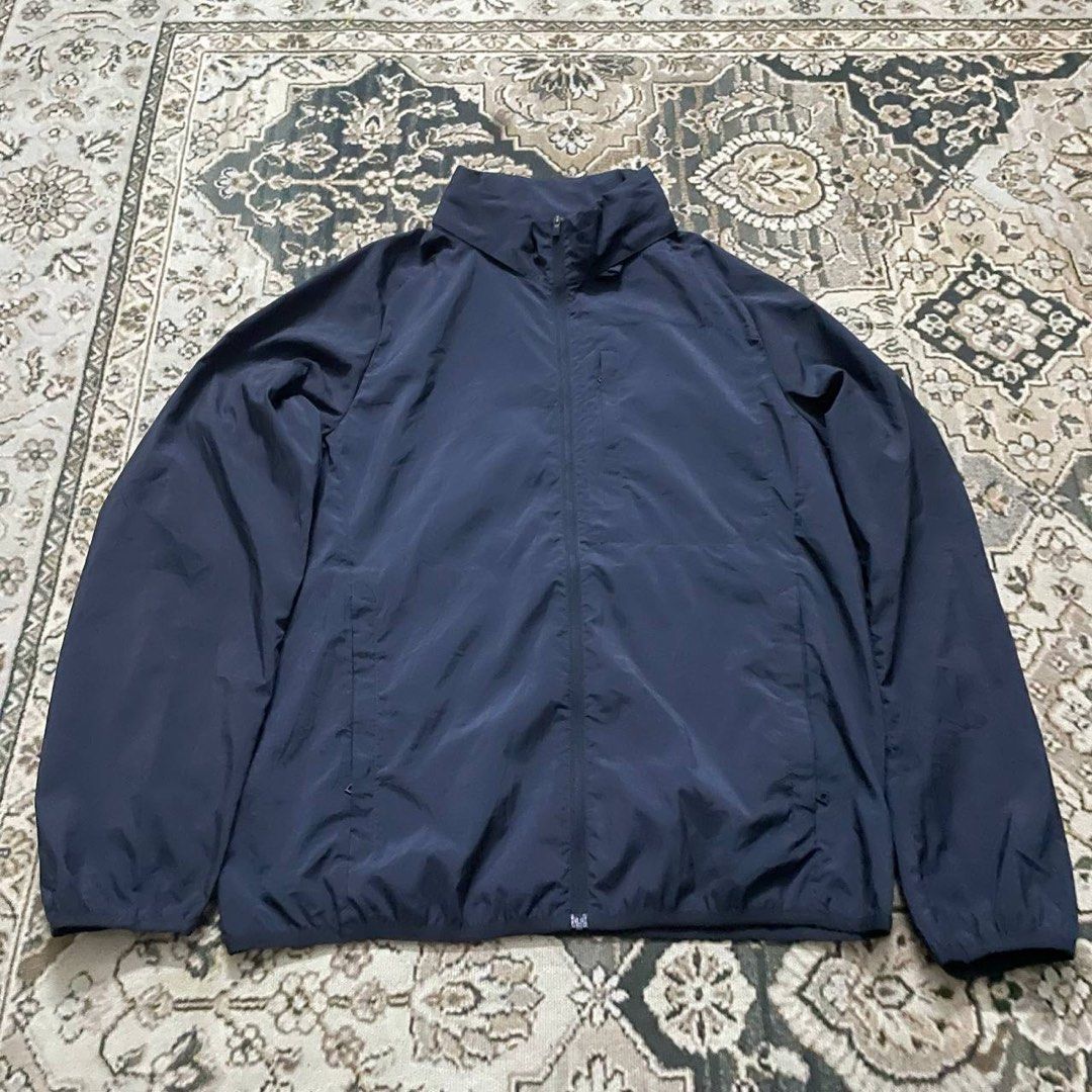 uniqlo navy Windbraker jacket, Men's Fashion, Coats, Jackets and ...