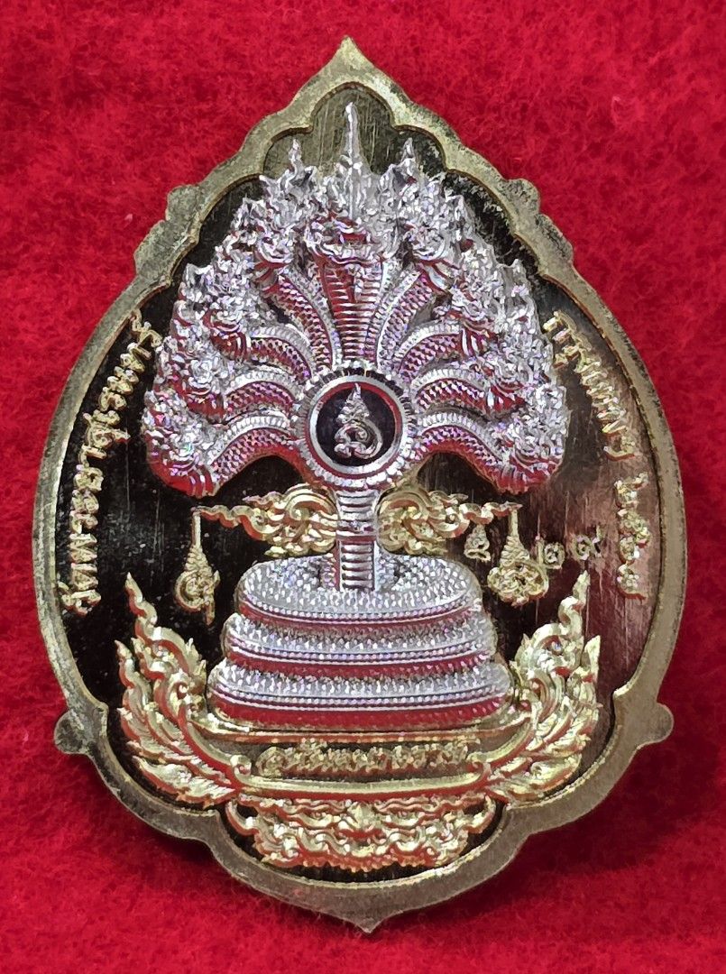 LP Tuad behind Phra Nakprok, Roon Ruayrodpodpai, Blessed by Mass Chanted 6 times at Wat ...