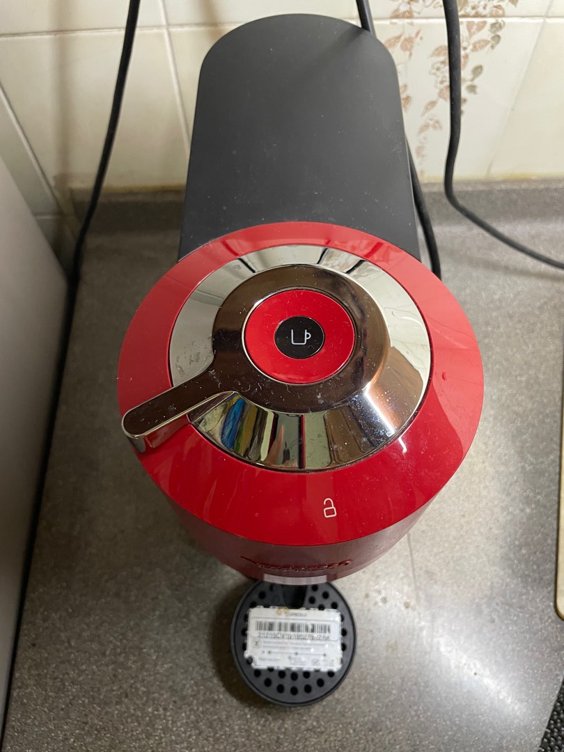 Nespresso Vertuo Next machine , TV & Home Appliances, Kitchen ...