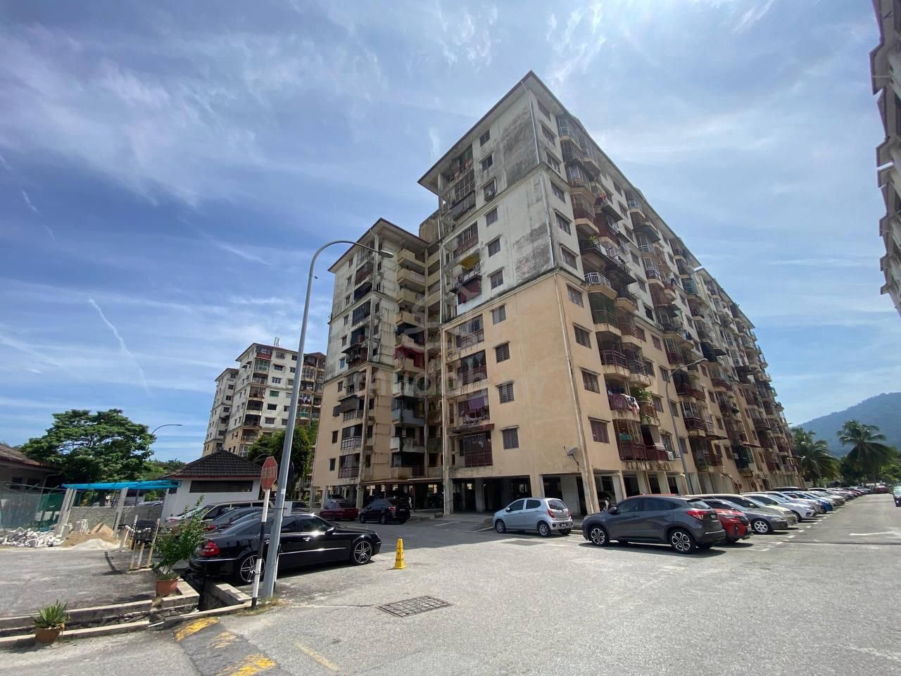 Pangsapuri Mawar Taman Tun Teja Rawang Selangor, Property, For Sale on Carousell