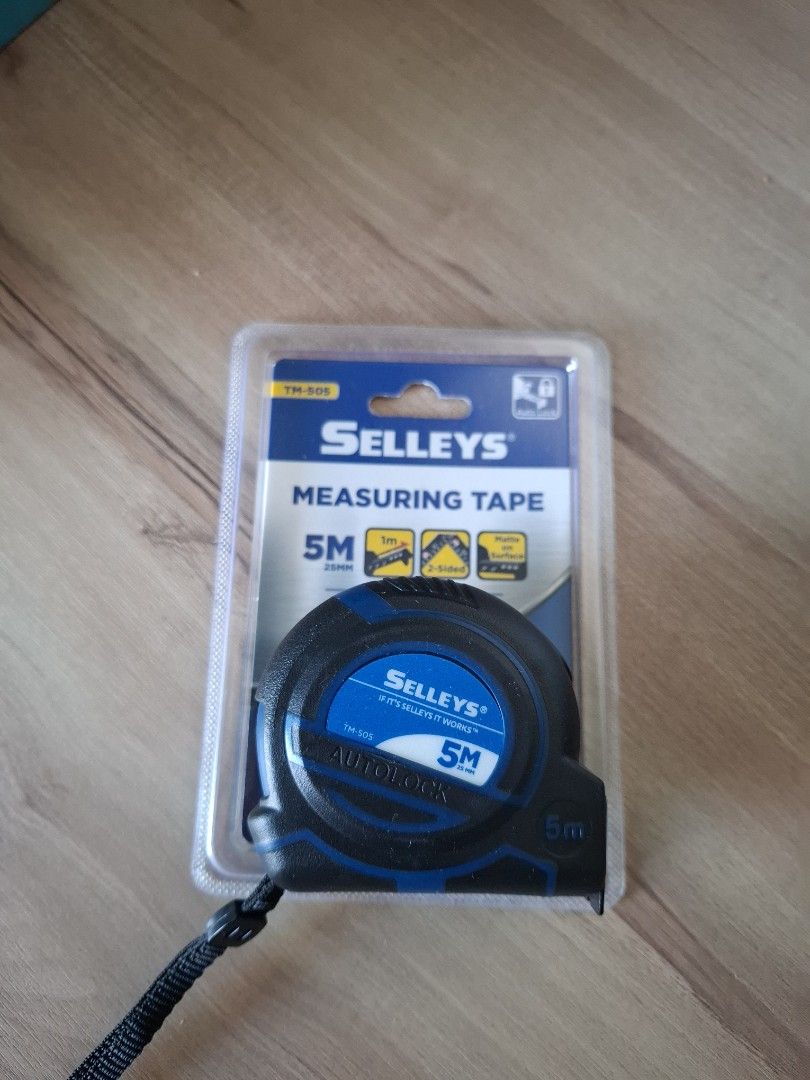 Selleys 5M Measuring Tape, Furniture & Home Living, Home Improvement ...