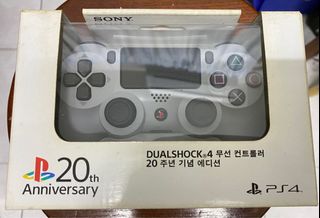(ORIGINAL SONY V2 WITH BOX) PS4 DualShock Controller V2 Jet Black ...