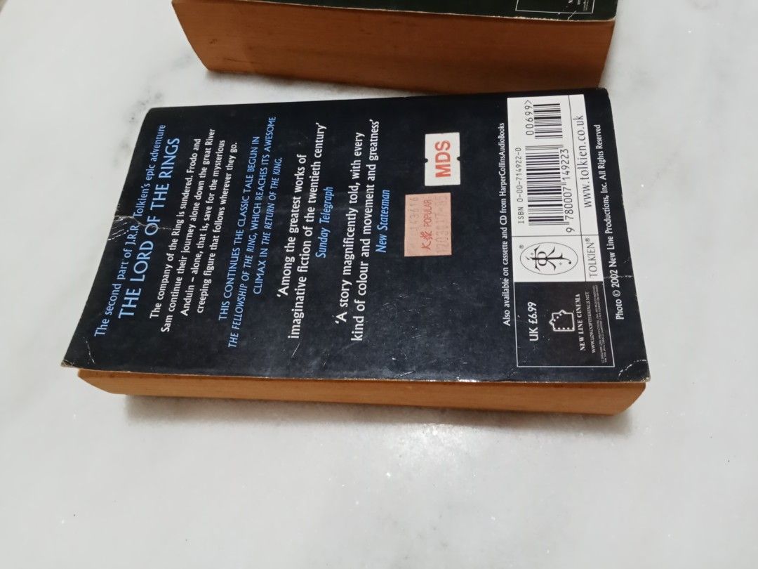 The Lord of the Rings Books - The Two Towers Part 1 & 2, Hobbies & Toys ...