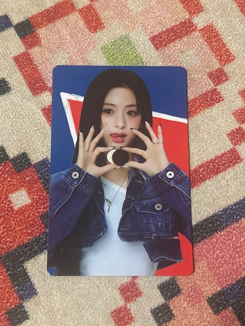 Baby Monster Ahyeon Oreo Photocard, Hobbies & Toys, Memorabilia ...