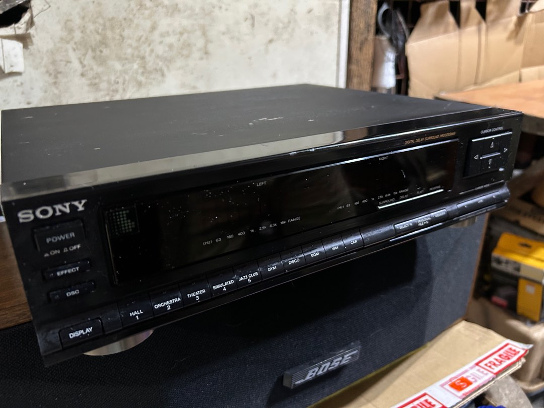 DEFECTIVE Sony SEQ-D705 7-Band Graphic Equalizer AC 220 VOLTS 50/60 HZ ...