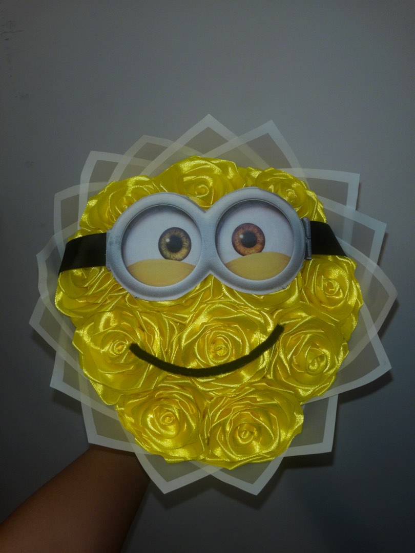 Instock Minion Ribbon Rose bouquet (LASTS FOREVER), Hobbies & Toys ...