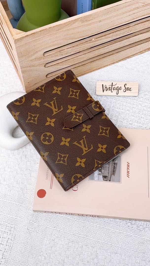 JZA2526 Louis Vuitton Monogram Agenda Cover / Photo Book, Luxury, Bags ...