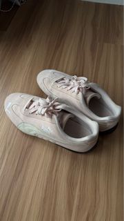 PUMA speedcat Plus, Women's Fashion, Footwear, Sneakers on Carousell