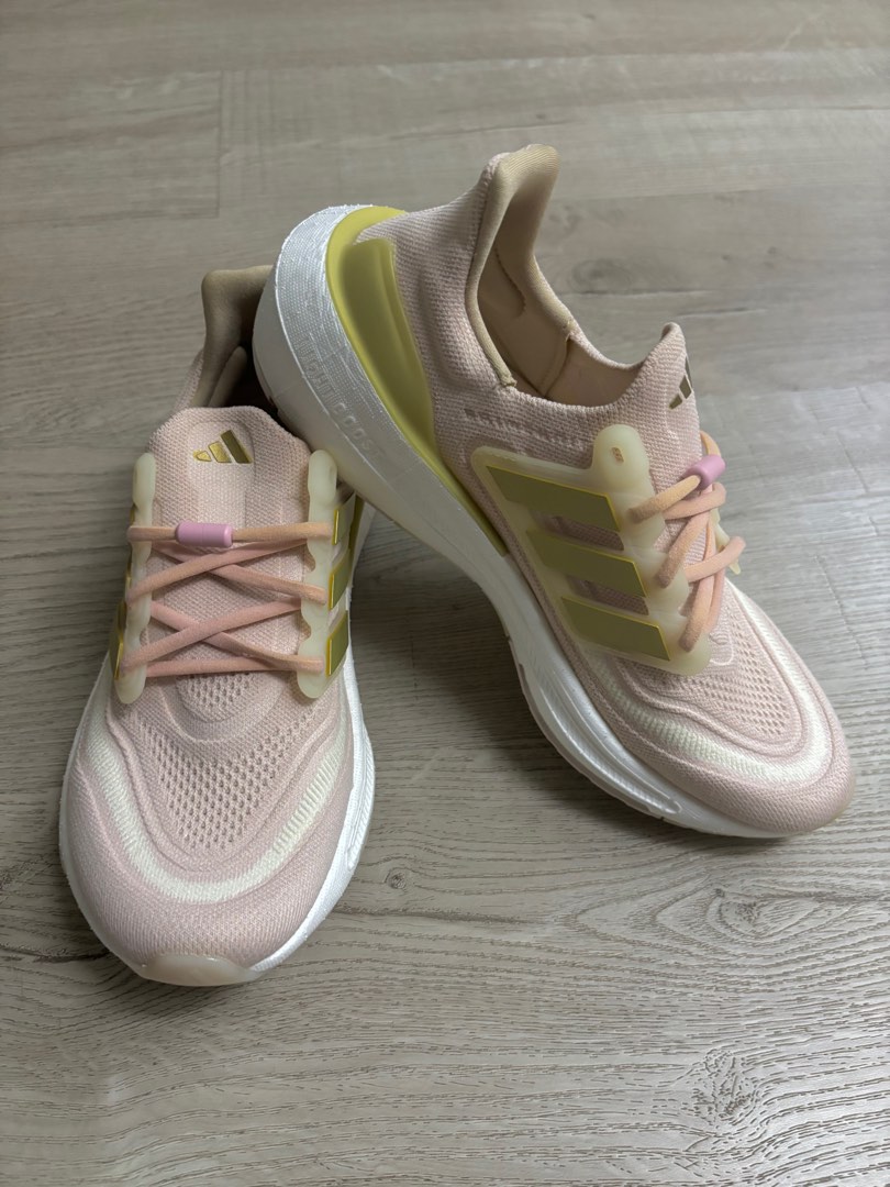 (PRICE NEGOTIABLE) Adidas Ultraboost 22 Women's Running Rubber Shoes ...