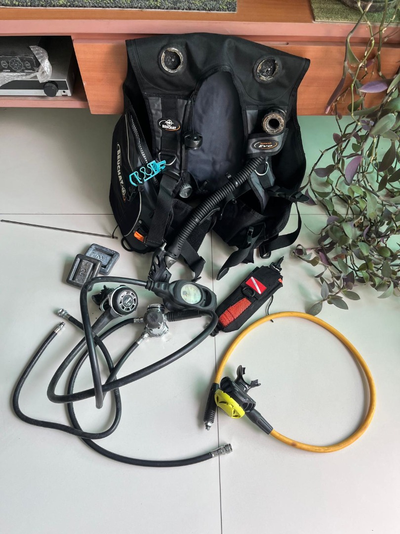Scuba Dive - assorted equipment, Sports Equipment, Other Sports ...
