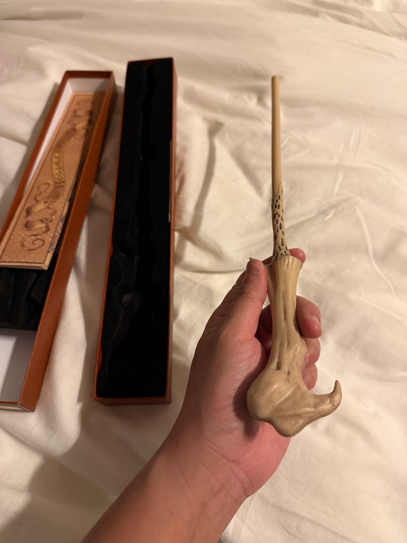 Voldemort Wand with Hogsmeade Box, Hobbies & Toys, Toys & Games on ...