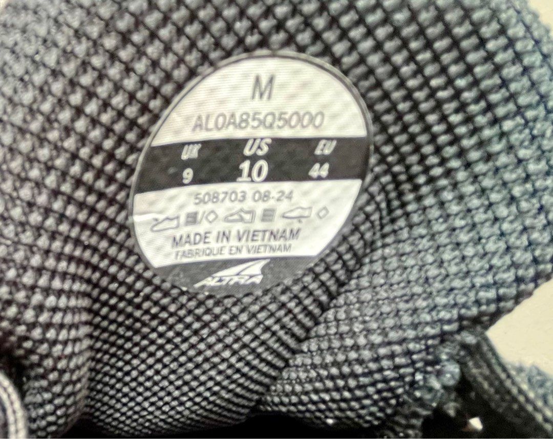 Altra Solstice XT 3 - Men's US 10, Men's Fashion, Footwear, Sneakers on Carousell