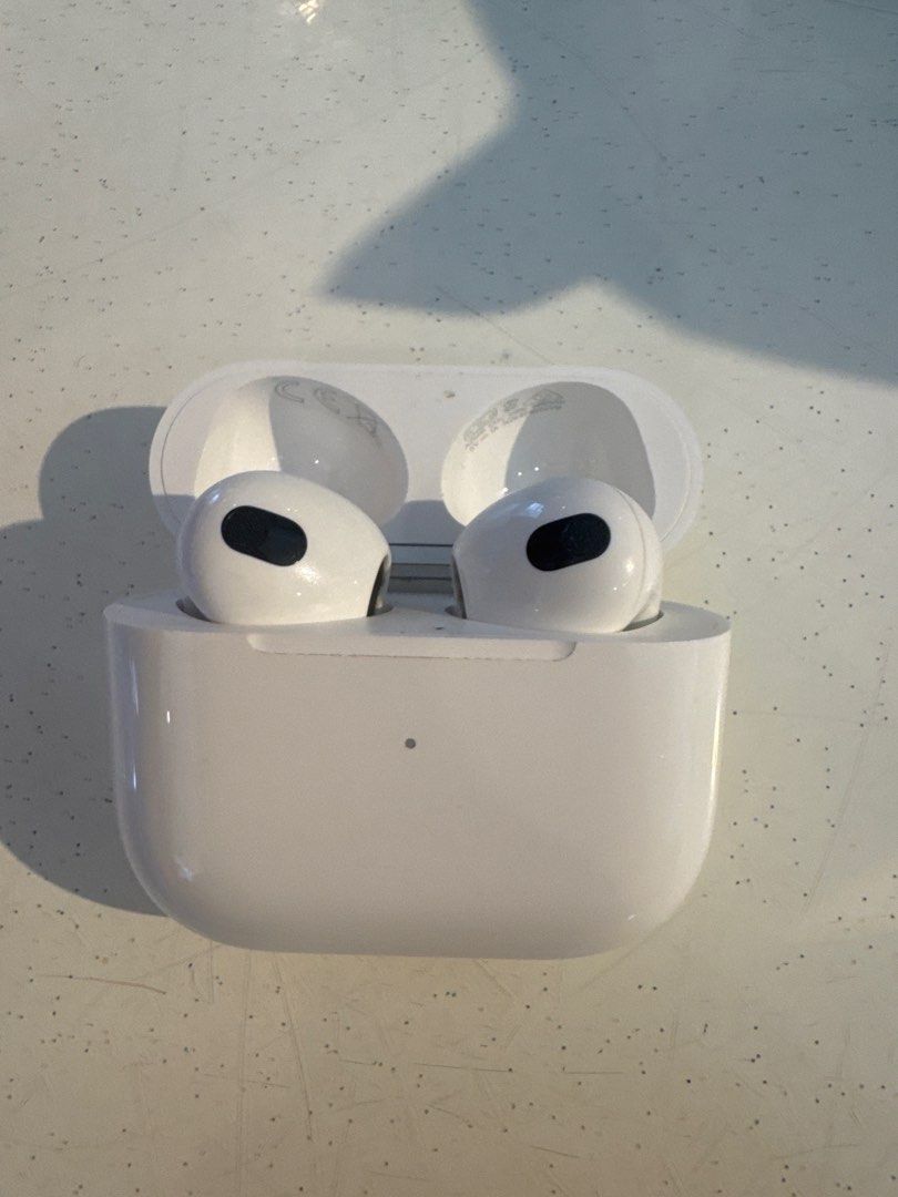 Apple AirPods Pro 3th generation, Audio, Earphones on Carousell
