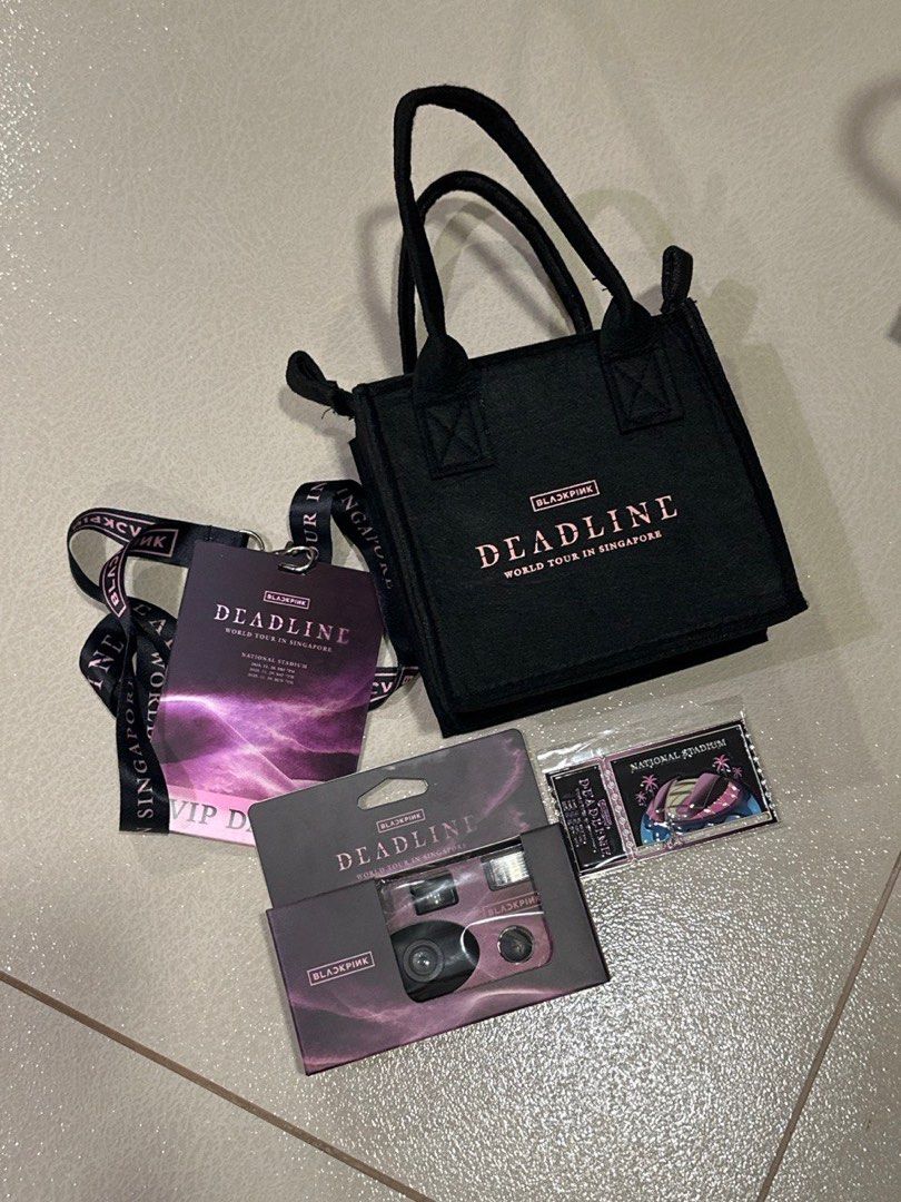 BLACKPINK DEADLINE World Tour Singapore Merchandise Bundle day 1 ...