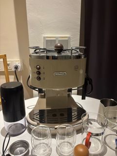DeLonghi Dedica Espresso Machine & Grinder Set, TV & Home Appliances ...