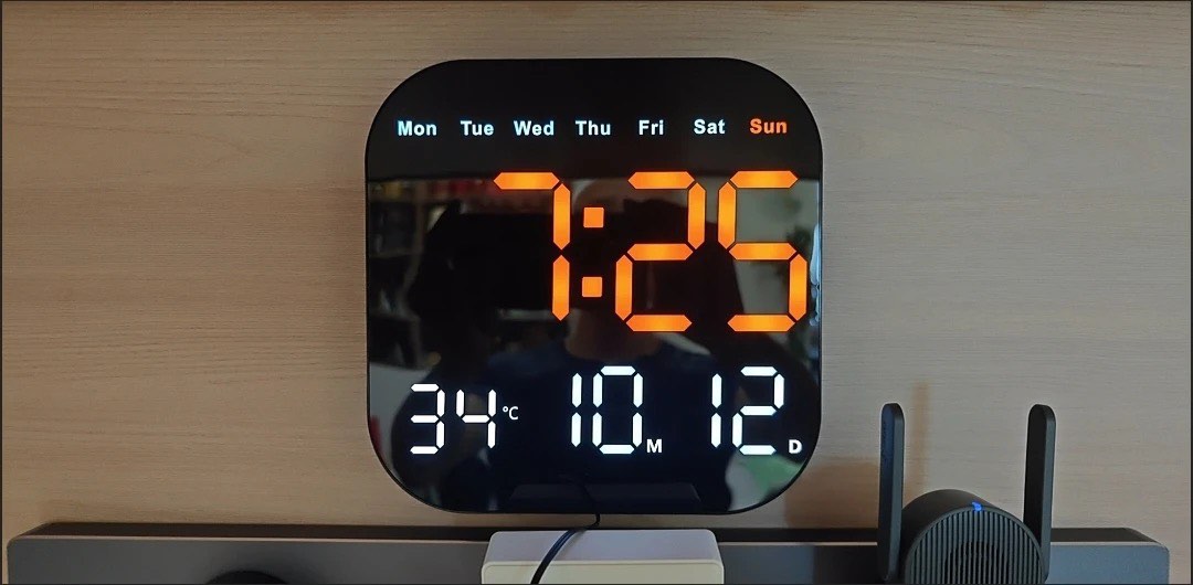 Digital LED Clock with Temperature and Date Display, Furniture & Home ...