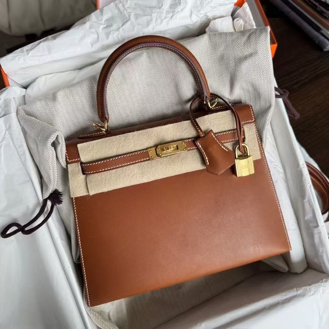 HERMES KELLY 25 BARENIA SMOOTH GHW, Women's Fashion, Bags & Wallets, Purses & Pouches on Carousell