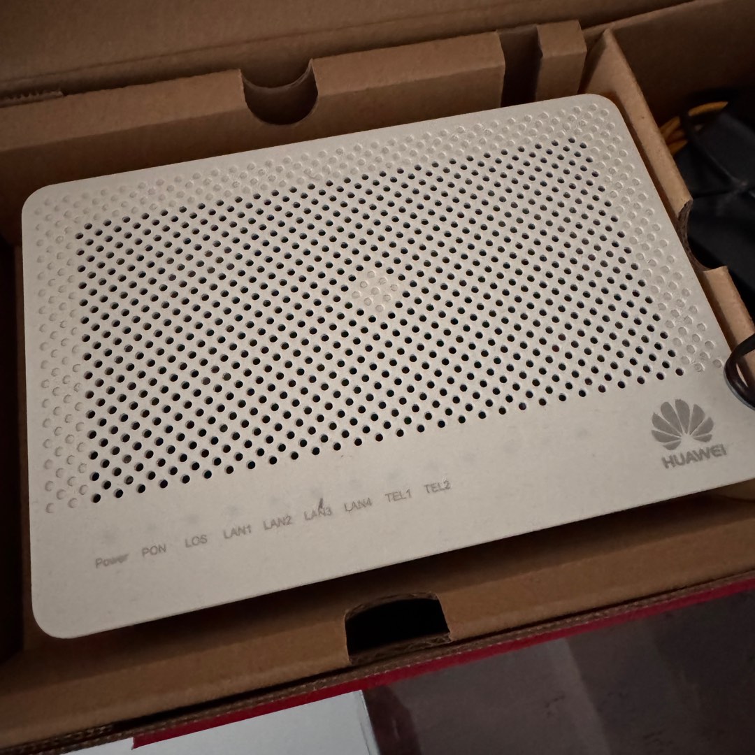 Huawei HG8240H5 GPON Terminal, Computers & Tech, Parts & Accessories ...
