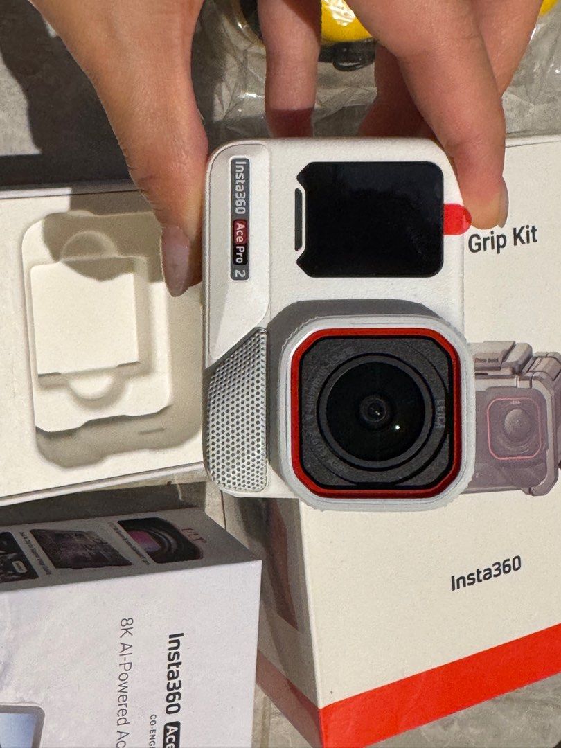 Insta360 Ace Pro 2 Artic White XPlorer bundle with 2 year Flexi care ...