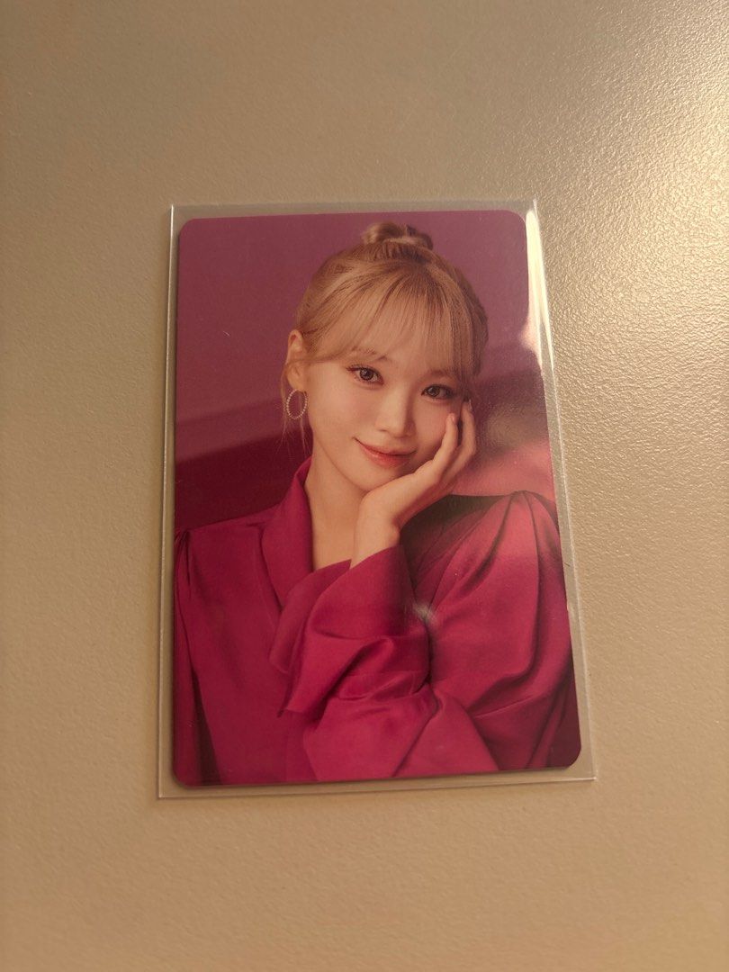 LE SSERAFIM Kim Chaewon Lumine Christmas 2024 Photocard, Hobbies & Toys, Memorabilia ...