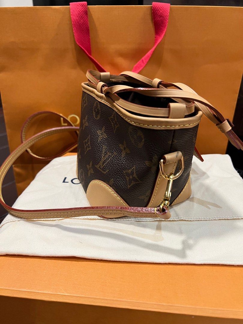 Louis Vuitton Neo Purse, Luxury, Bags & Wallets on Carousell