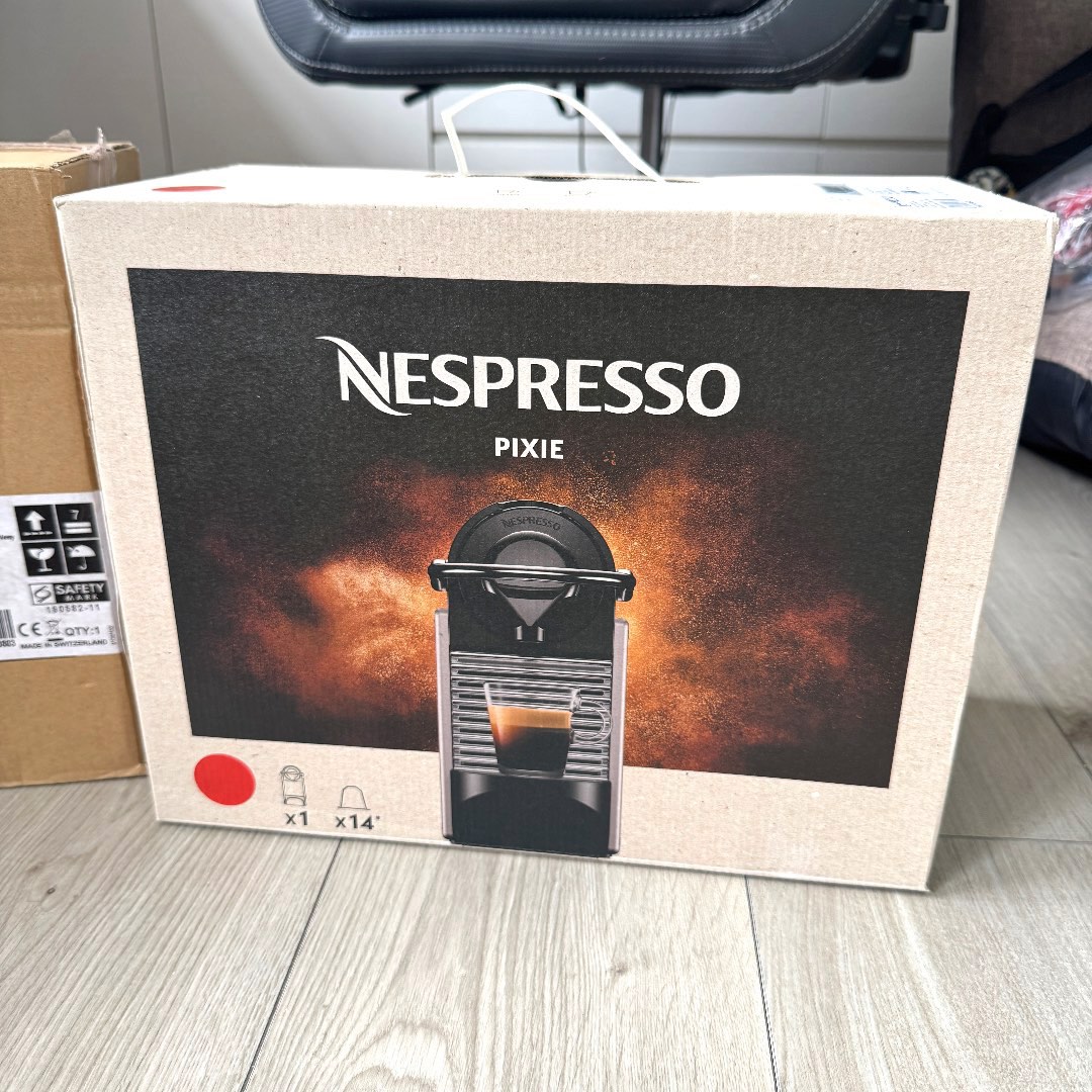 Nespresso Pixie C61-SG-RE-NE2 全自動咖啡機 (紅色), 家庭電器, 廚房電器, 咖啡機及咖啡壺 - Carousell
