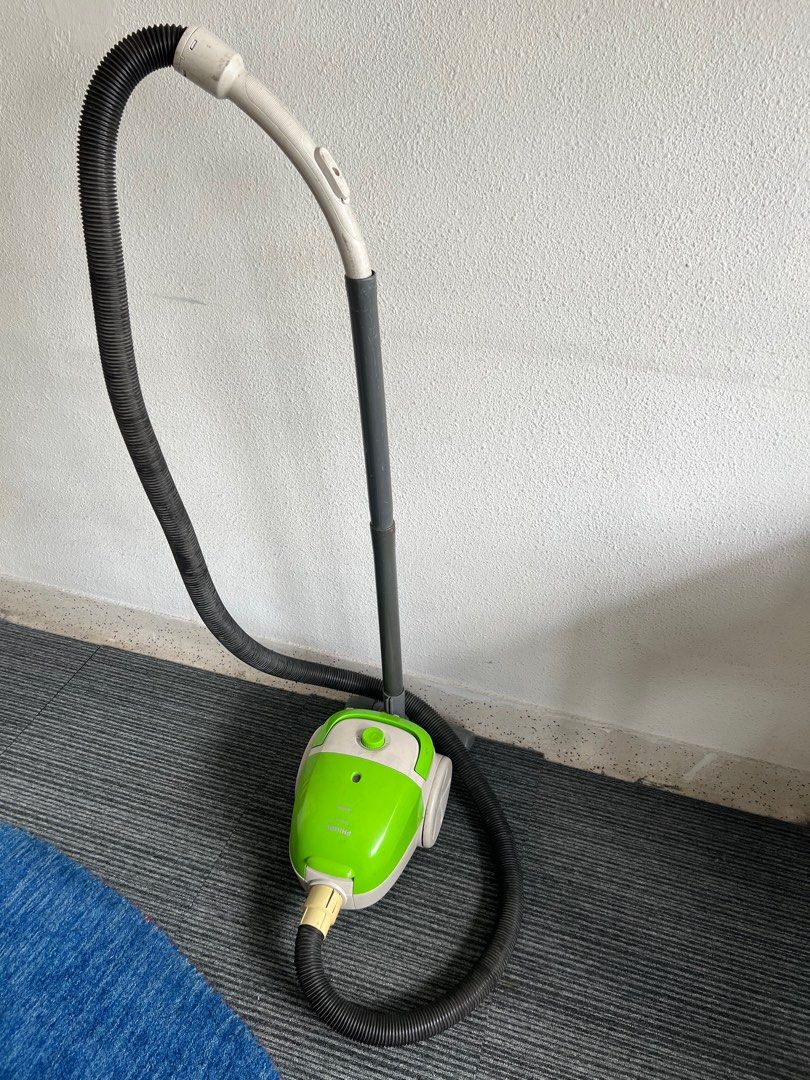 Philips EasyGo Vacuum Cleaner, TV & Home Appliances, Vacuum Cleaner ...
