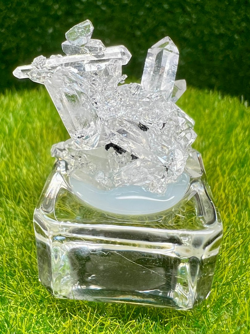 Prismatic Quartz Cluster A4/6, Women's Fashion, Jewelry & Organisers ...