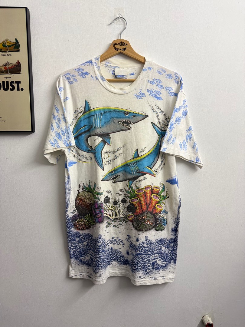 Vintage full print jaws Made in USA, Men's Fashion, Tops & Sets ...