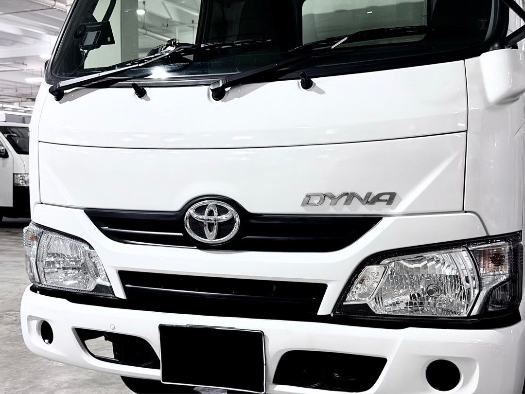 10FT HIGH FREEZER BOX THERMO KING MONZONE TOYOTA DYNA 150 MANUAL DIESEL ...