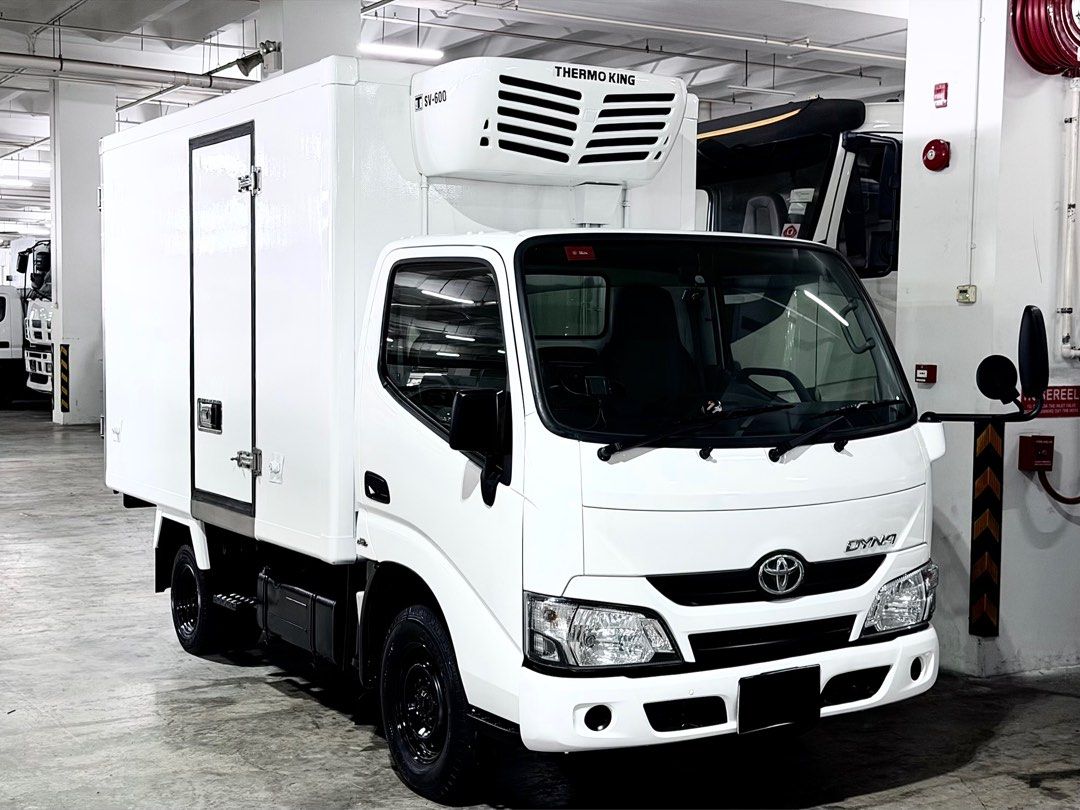 10FT HIGH FREEZER BOX THERMO KING MONZONE TOYOTA DYNA 150 MANUAL DIESEL ...
