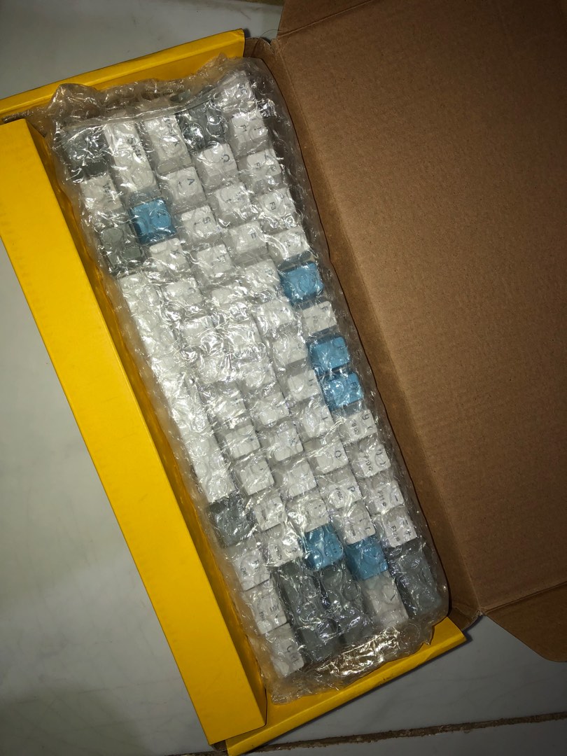 Keyboard Mechanical Blue Switch Armageddon MKA-61C, Elektronik, Bagian ...