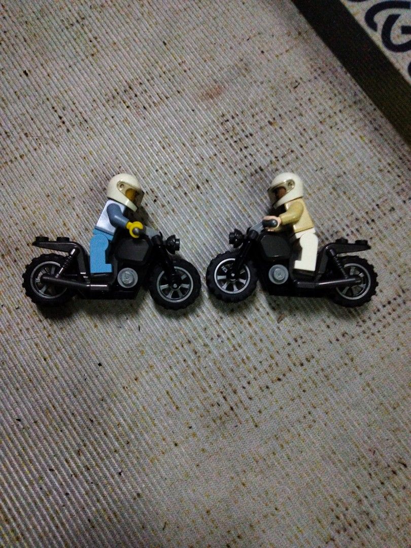 Lego Motorcycle with Rider Lego original Minifigures, Hobbies & Toys ...