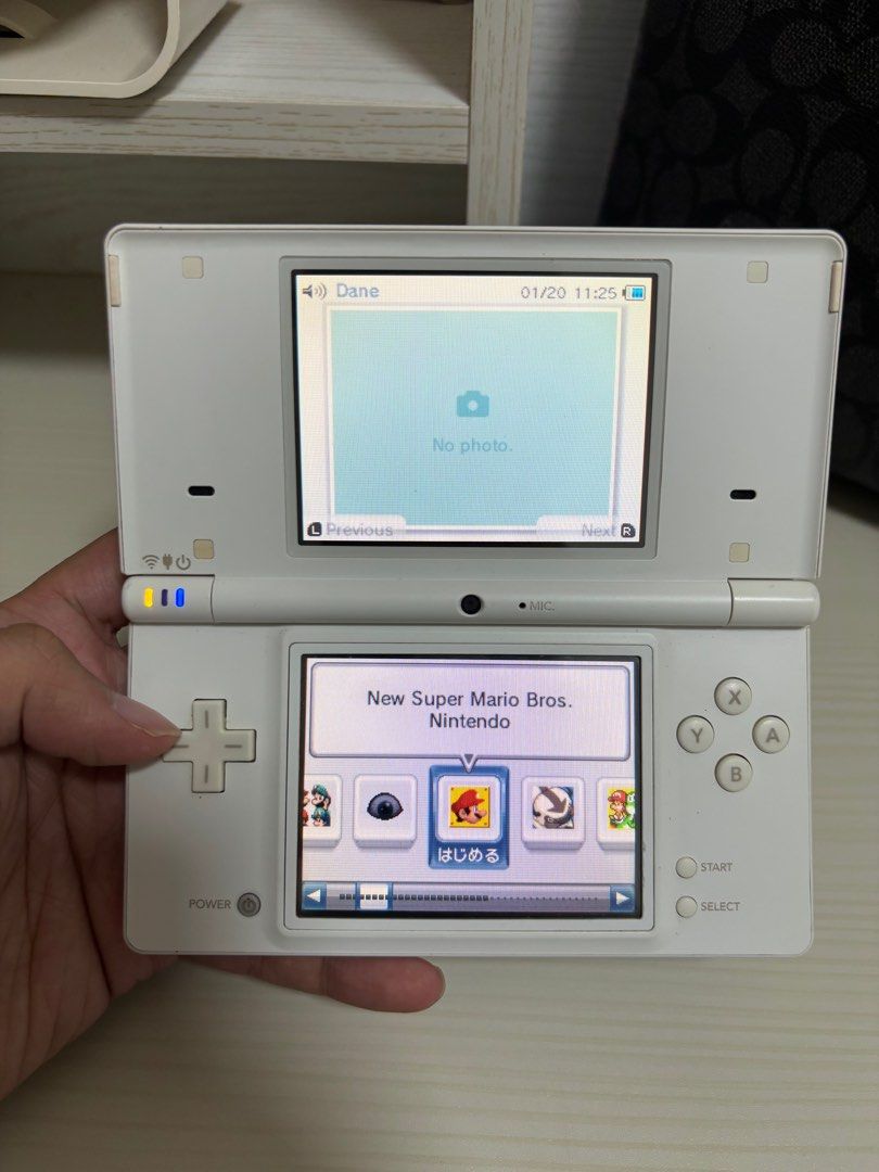 Nintendo DSi White, Video Gaming, Video Game Consoles, Nintendo on Carousell