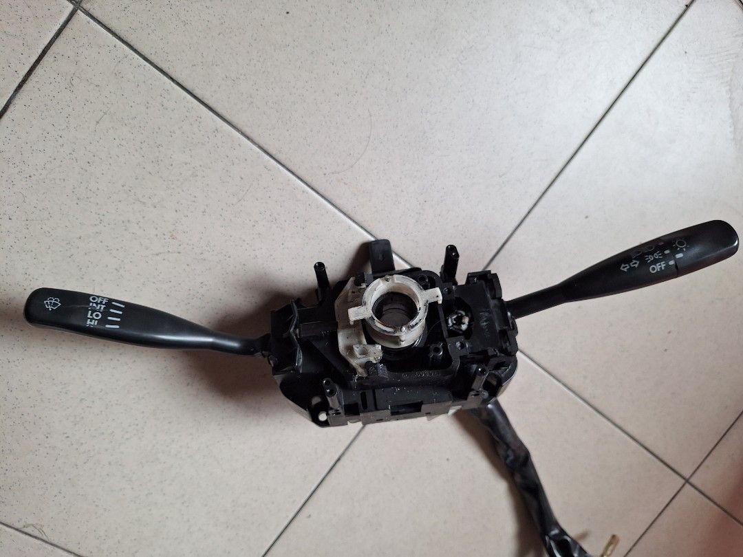 Steering Wheel with Indicator and Wiper Stalks, Auto Accessories on ...