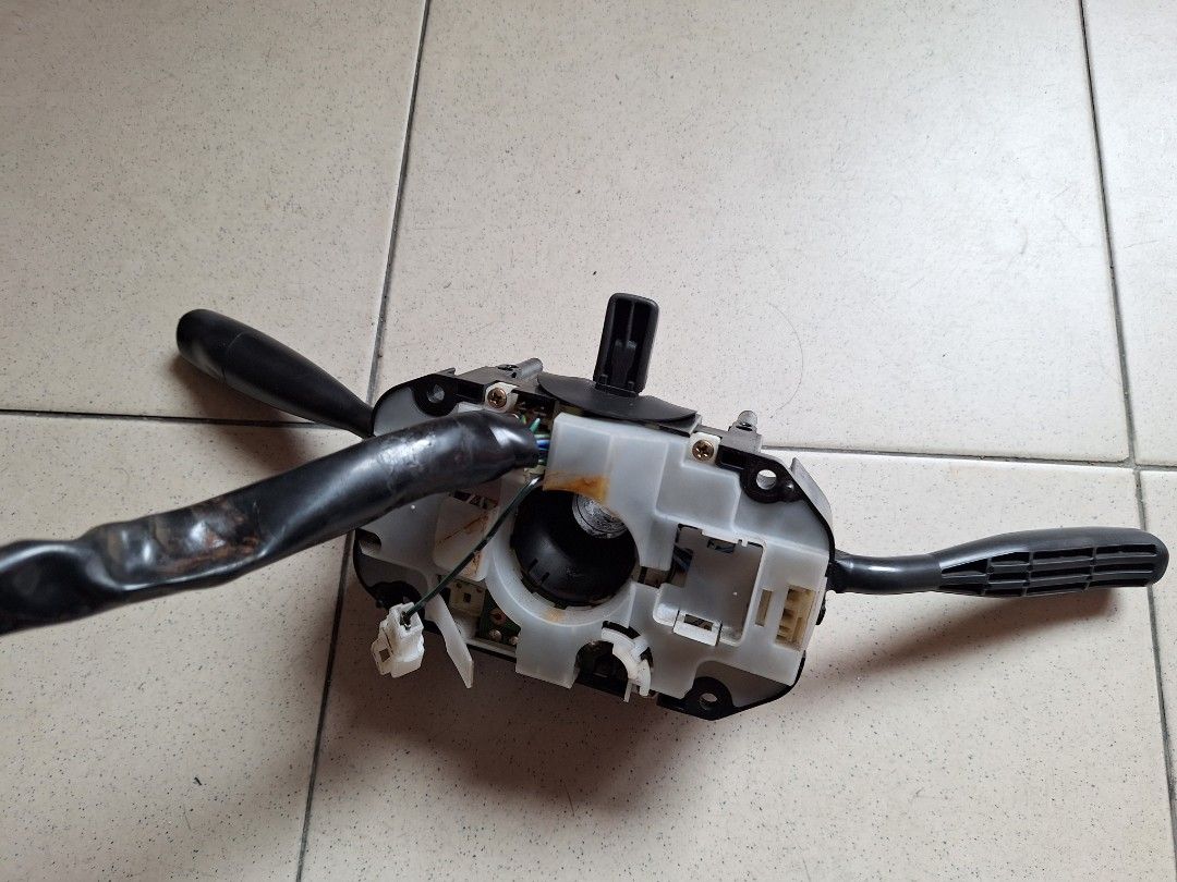 Steering Wheel with Indicator and Wiper Stalks, Auto Accessories on ...