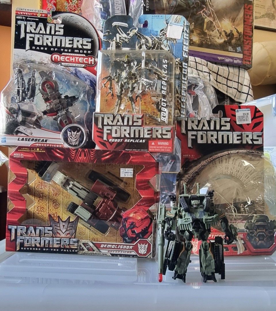 34 Assorted Transformers: Optimus Prime, Megatron, Sentinel Prime ...