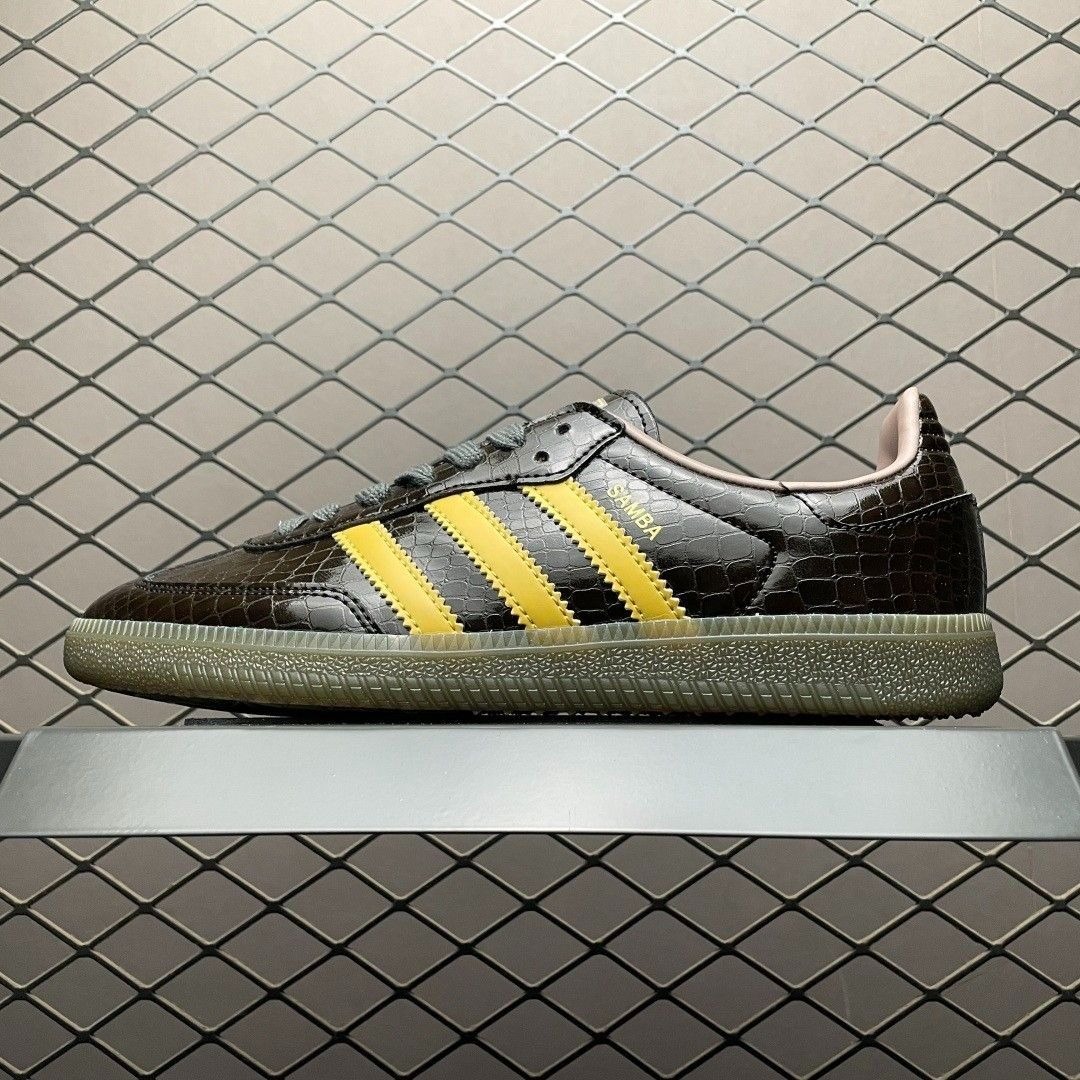 🥇Adidas Samba OG Satin Shoes, Men's Fashion, Footwear, Sneakers on ...