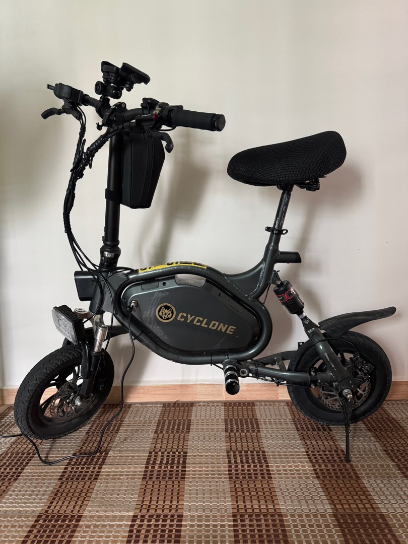 Cyclone Electric Scooter - Grey - Read Description, Sports Equipment ...
